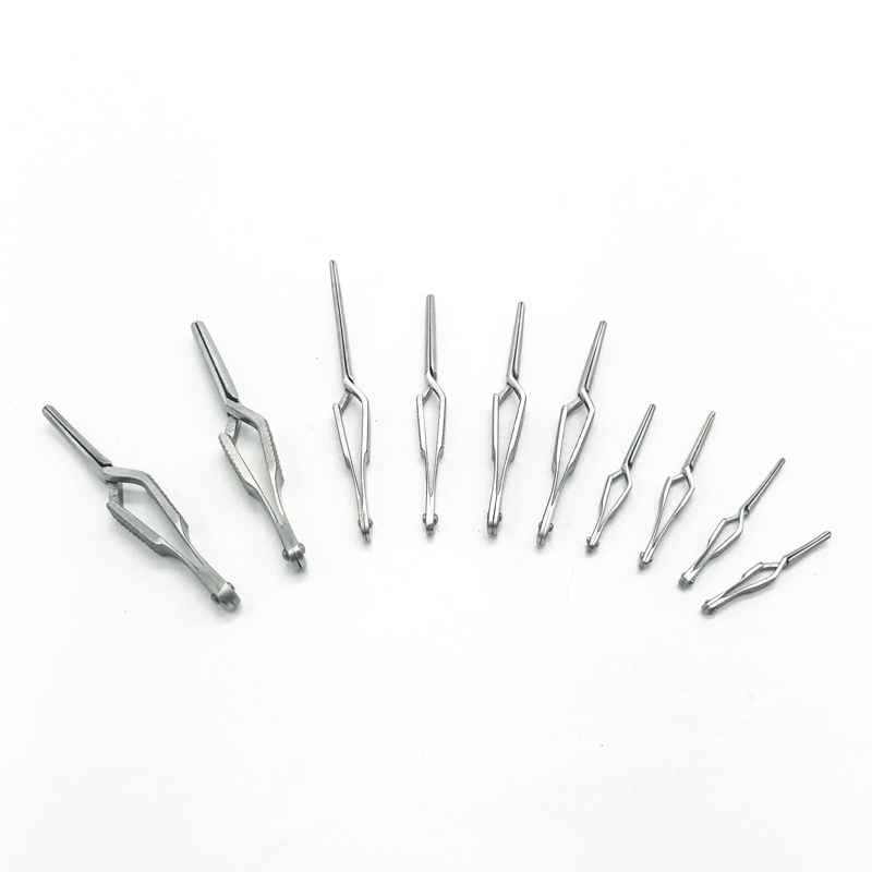 Arterial hemostas Arterial vascular clamping clipper Temporary blocking ...