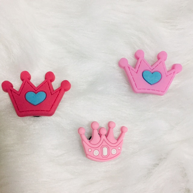 Crown Croc Shoe CHarms Pins Jibbitz for Crocs for slippers bag and ...
