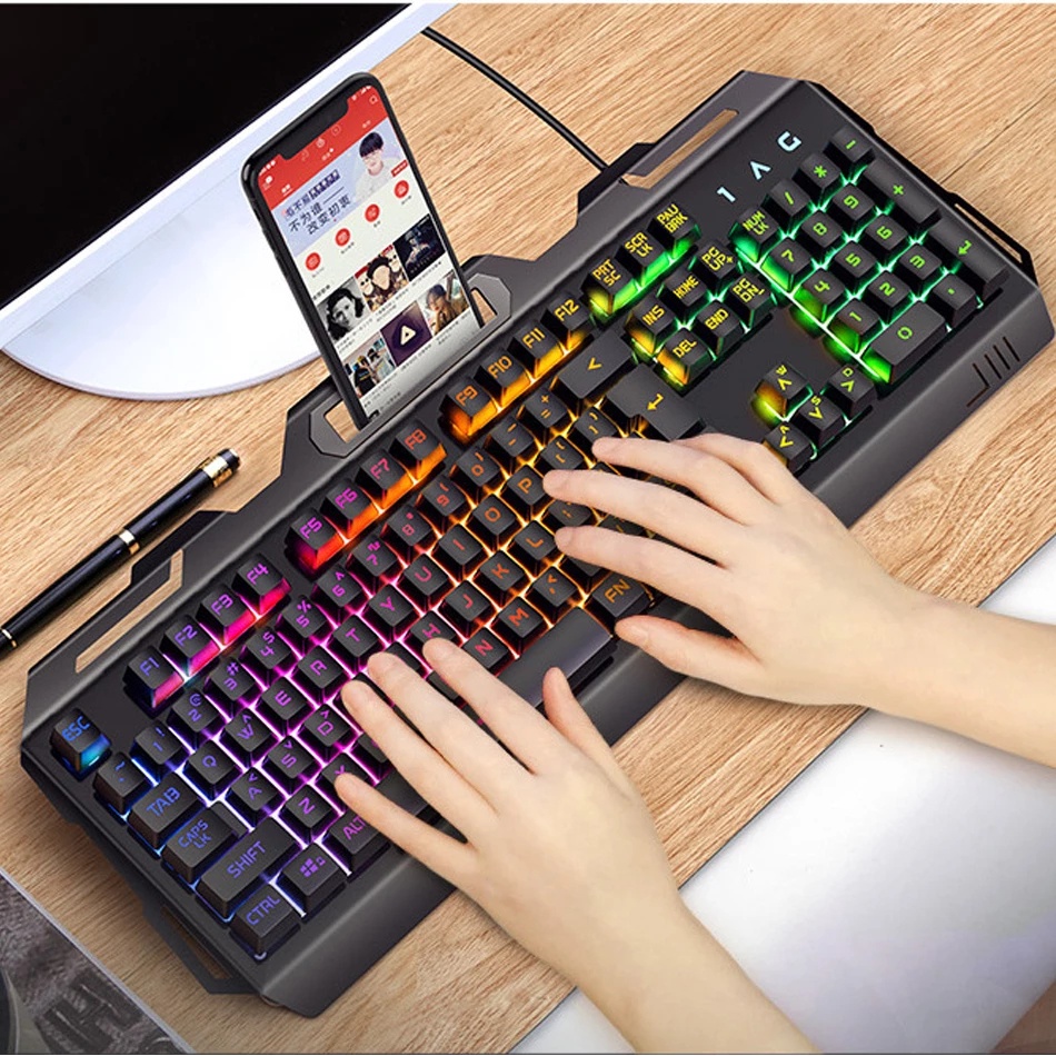 RGB Gaming Keyboard - 104 Keys Keypad / Keyboard Multi Color RGB ...