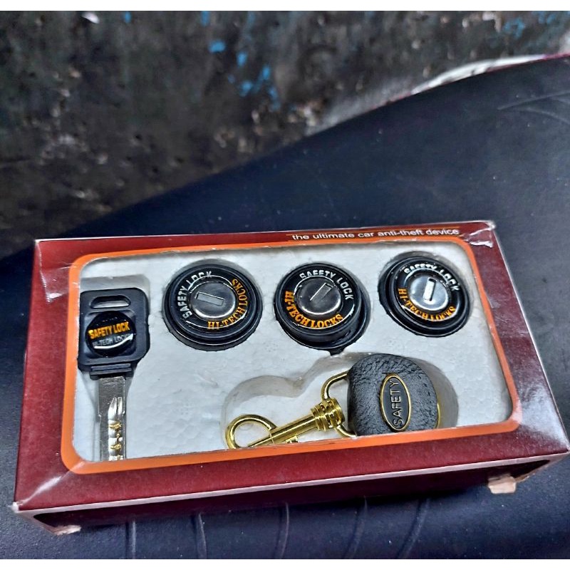 UNIVERSAL CAR DOOR LOCK FLAT/ROUND KEY | Shopee Philippines