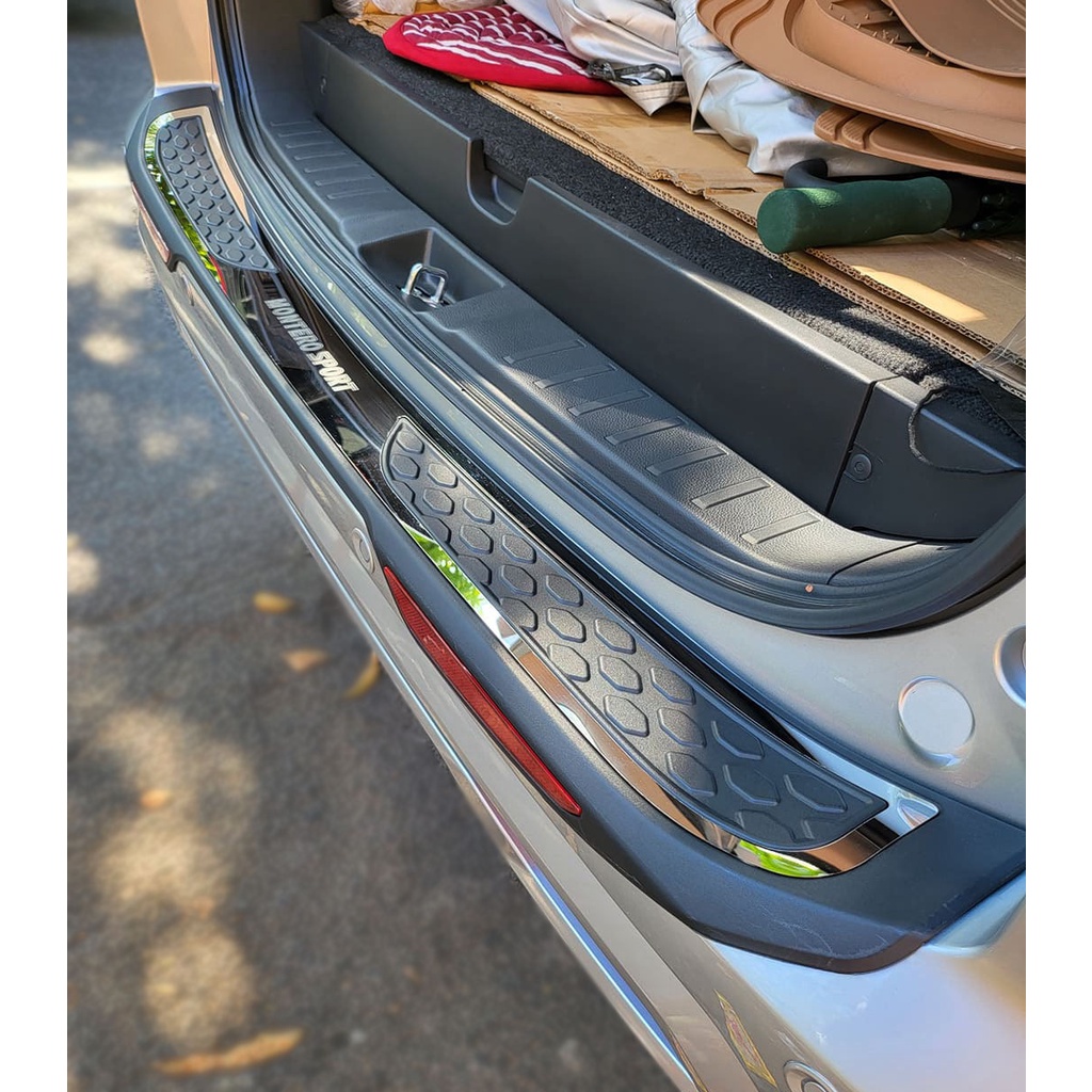 Mitsubishi Montero 2020 to 2021 Bumper Guard Rear Stepsill With ...