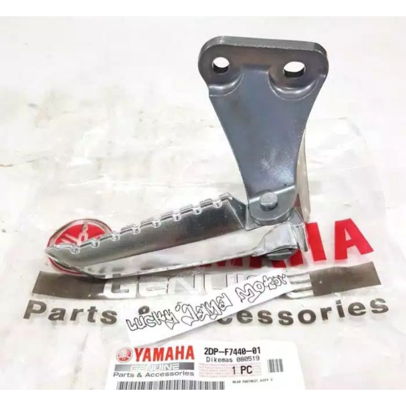 Nmax REAR FOOTSTEP RIGHT LEFT YAMAHA GENUINE NMAX FOOTSTEP NMAX BOSTEP ...