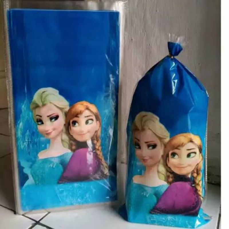Frozen Birthday Plastic Frozen Birthday Snack Plastic/ Frozen Birthday ...
