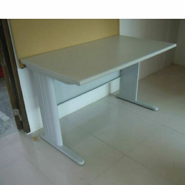Light Gray Office Table, High-End Working Desk, Freestanding Table ...