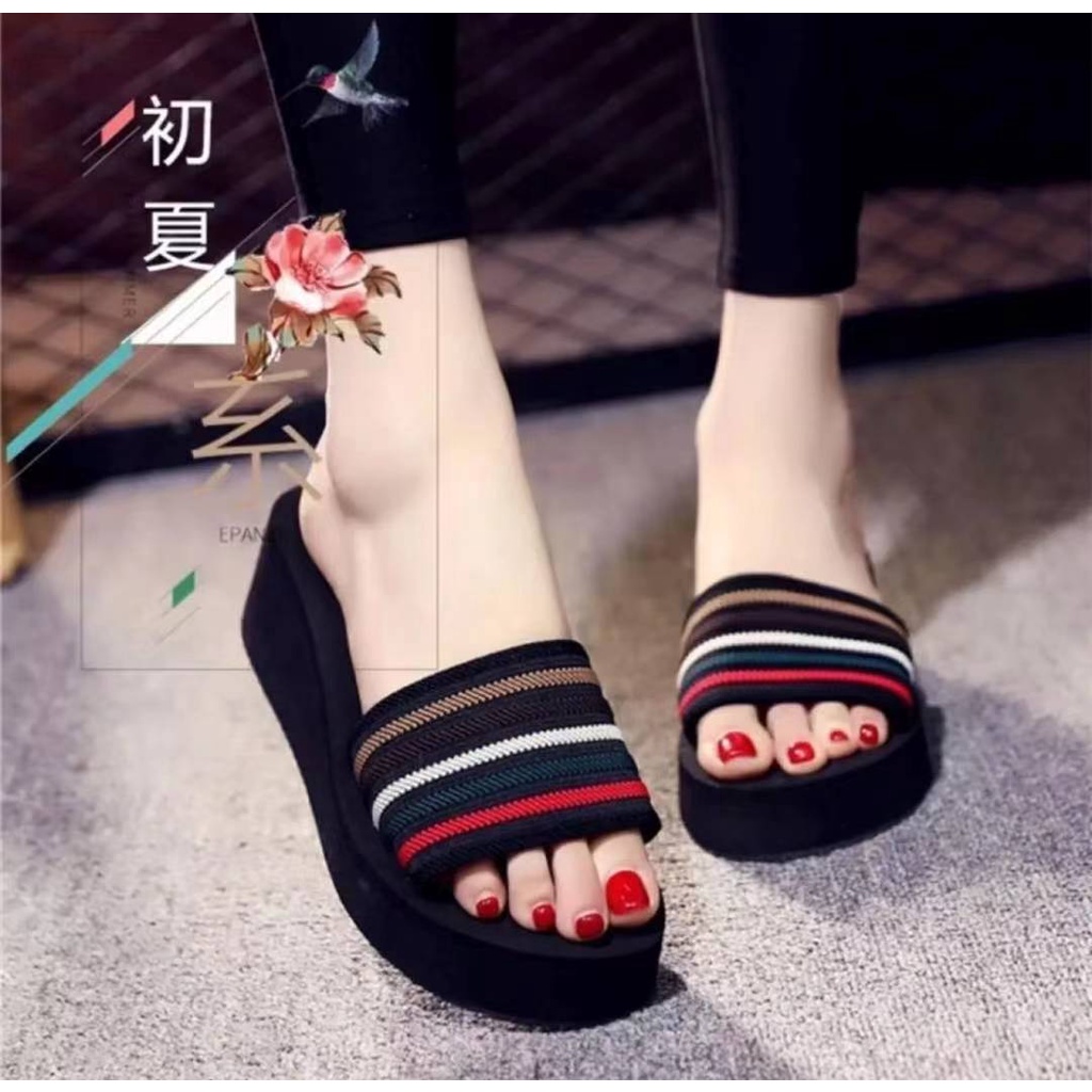 New Fashion Slipper for girl's outside the summer wearing a stylish ...