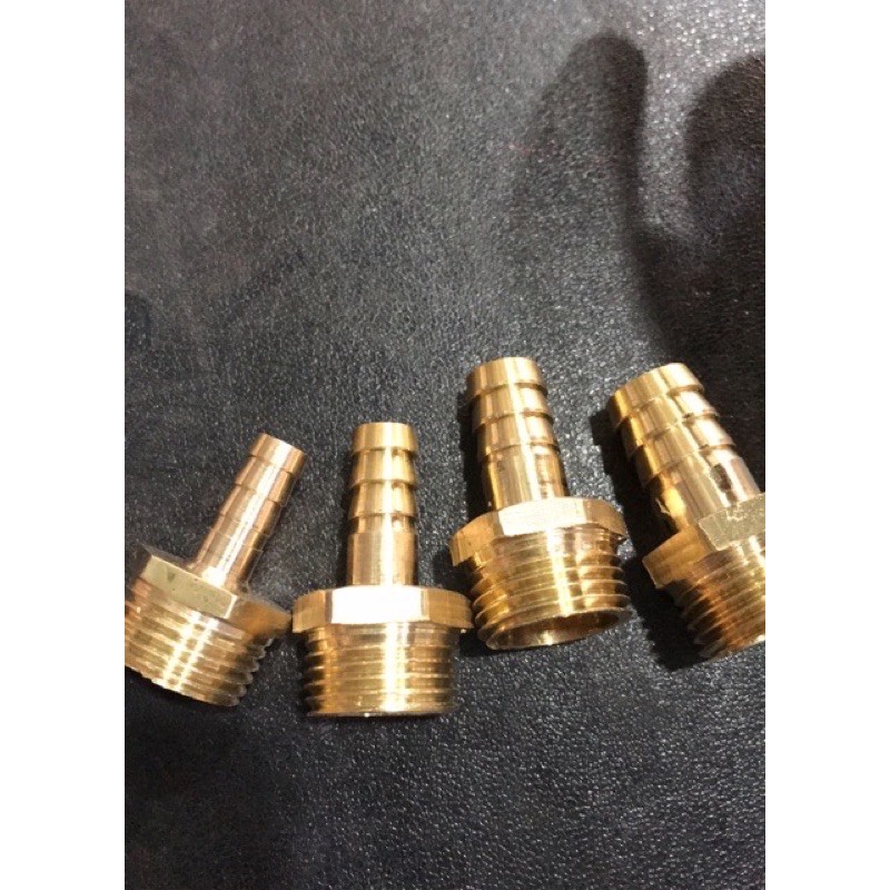 Brass tooth head attached to water pipe with external thread 21 to ...