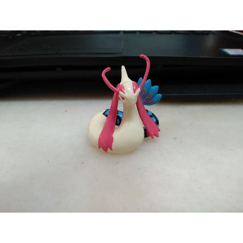 Pokemon Tomy Milotic | Shopee Philippines