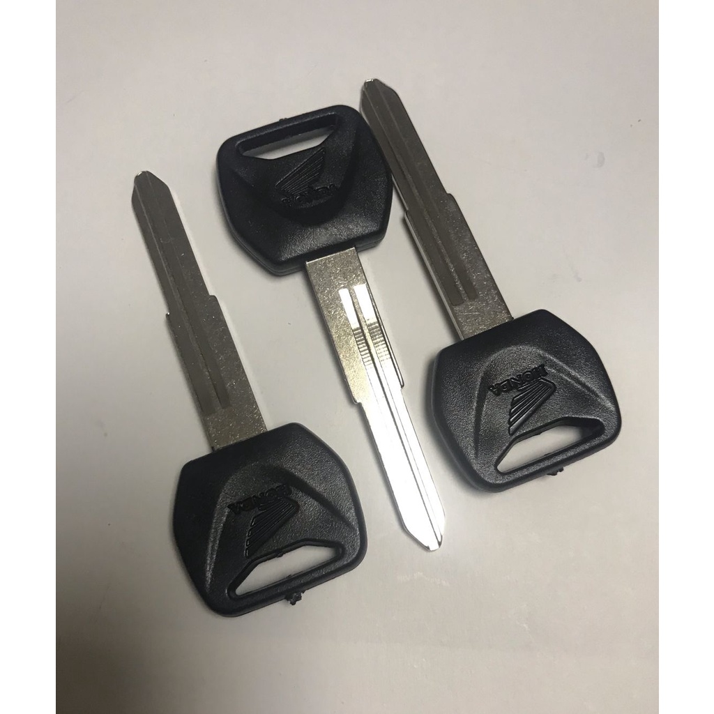 Updating Honda motorcycle replacement key casing with double slot key ...