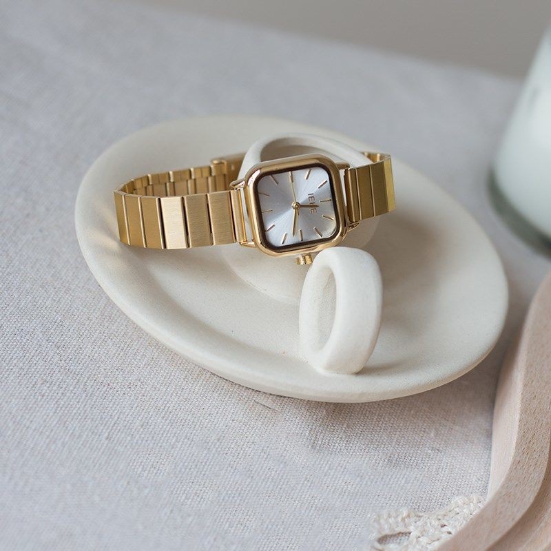 Niche watch retro square small gold watch simple steel band quartz watch female | Shopee Philippines