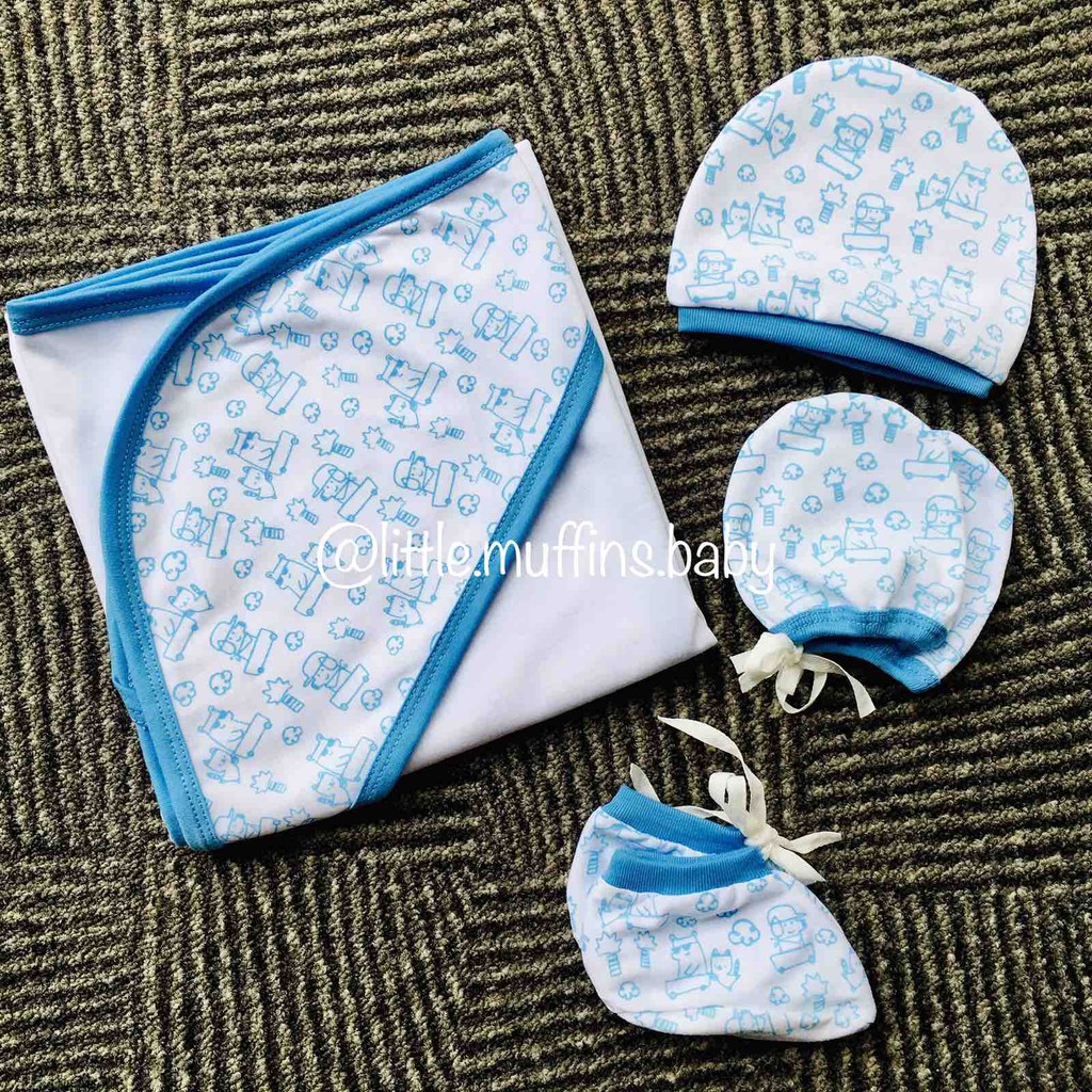 little muffins 6 in 1 Newborn Receiving Set (Blanket, Bonnet, Mittens ...