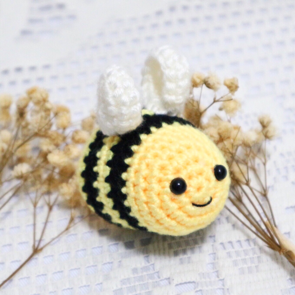 Rantai Kunci Kait Lebah ( Bumble Bee Crochet Keychain ) | Shopee ...