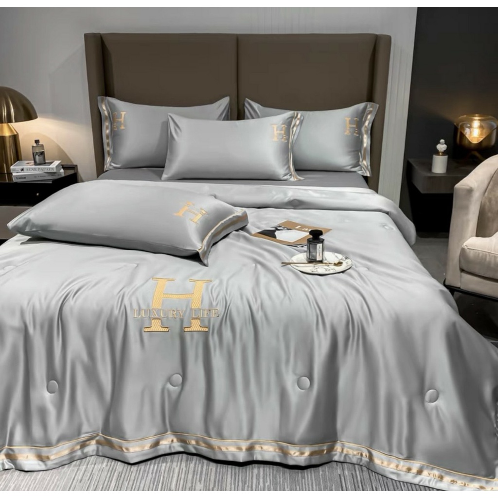 Full Set Of Imported Luxury H Letter Silk Bedding Set size m6 * 2m ...