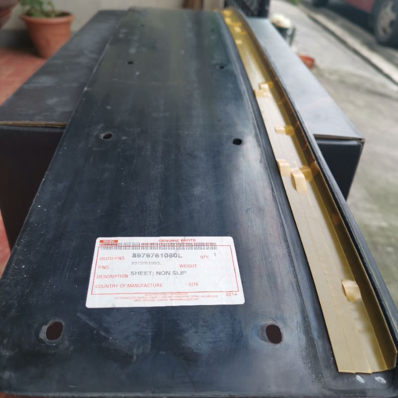 Isuzu Crosswind Rear Bumper Mat 2000-2017 | Shopee Philippines