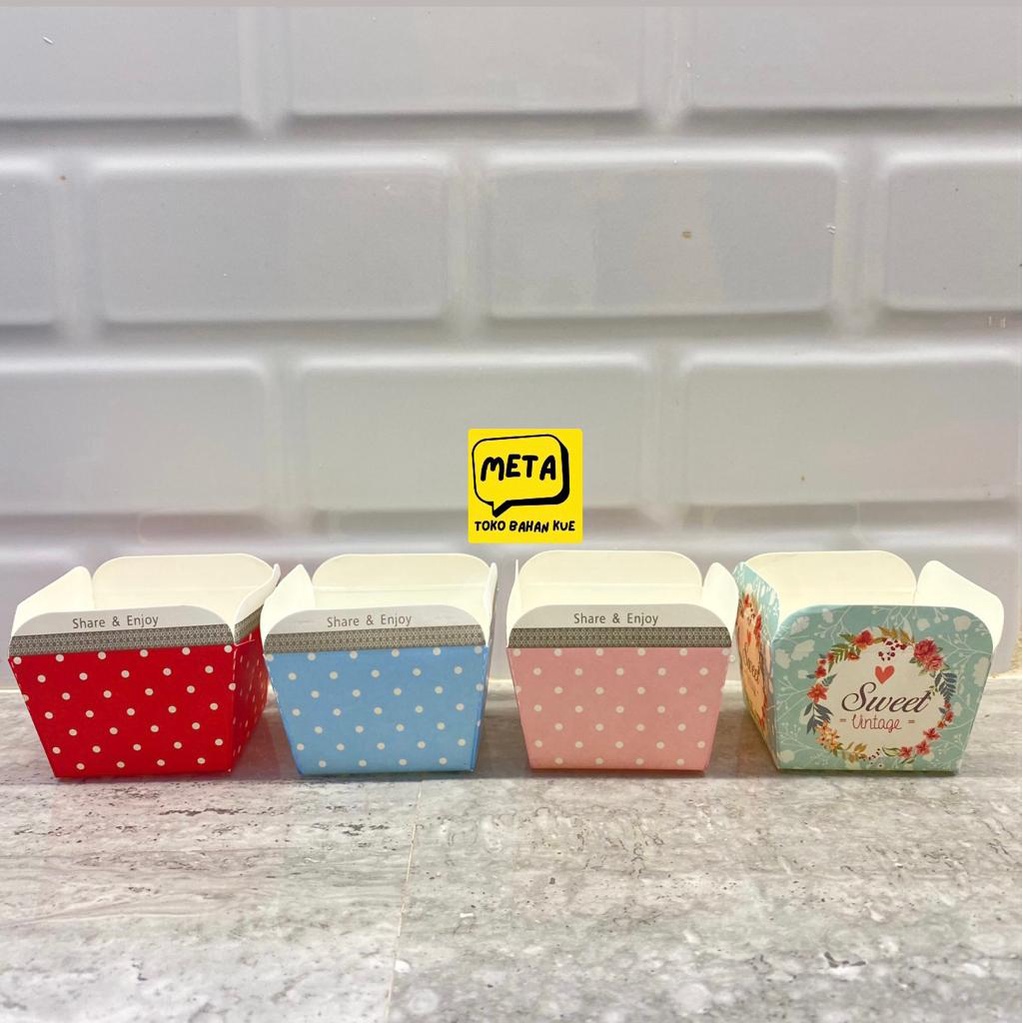 10 PCS BLUDER / MUFFIN CUP CAKE / SQUARE BLUDER CUP / SQUARE MUFFIN CUP ...