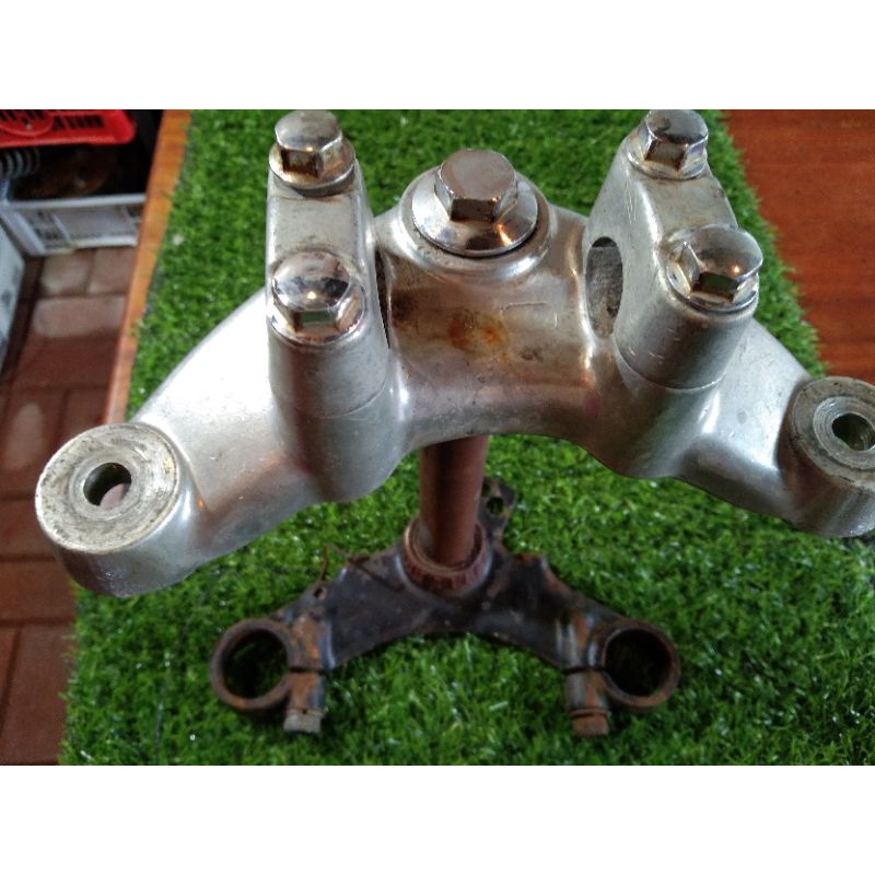 Kawasaki HD3 T-POST LOWERING CROWN / BUTTERFLY SET (2NDHAND) | Shopee ...