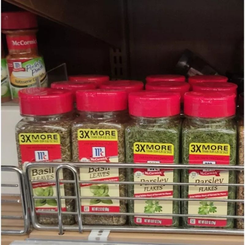 McCormick Basil Leaves 60 G And Parsley Flakes Coarsely Ground Parsley ...