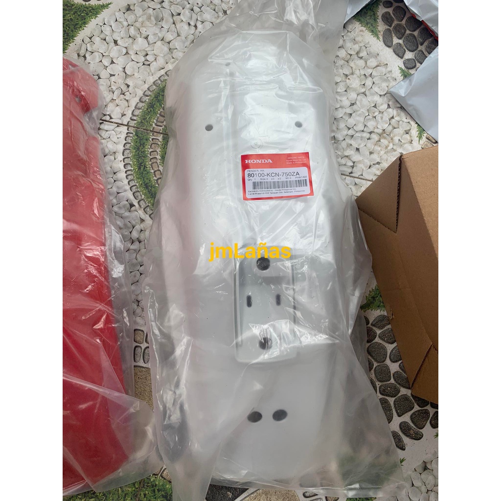 HONDA GENUINE REAR FENDER / TAPALODO SA LIKOD FOR XR200 / XLR200 / XR ...