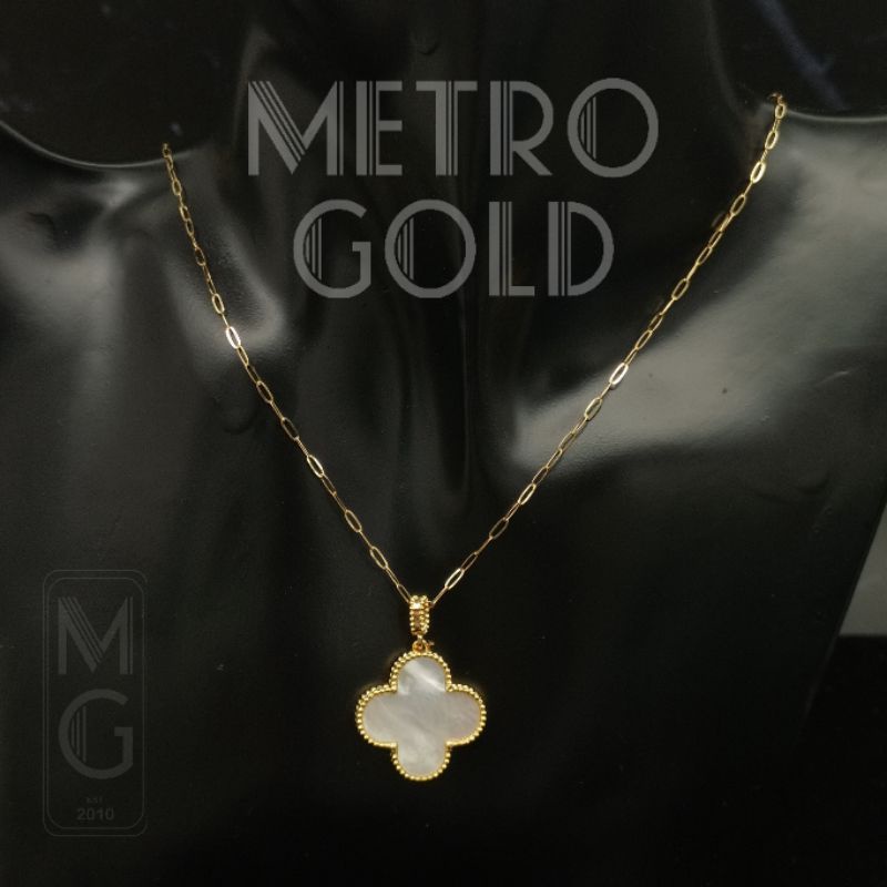 18K Saudi Gold White VCA Pendant 20mm with Paperclip Necklace | Shopee ...