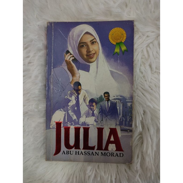 Julia (Abu Hassan Morad) | Shopee Philippines