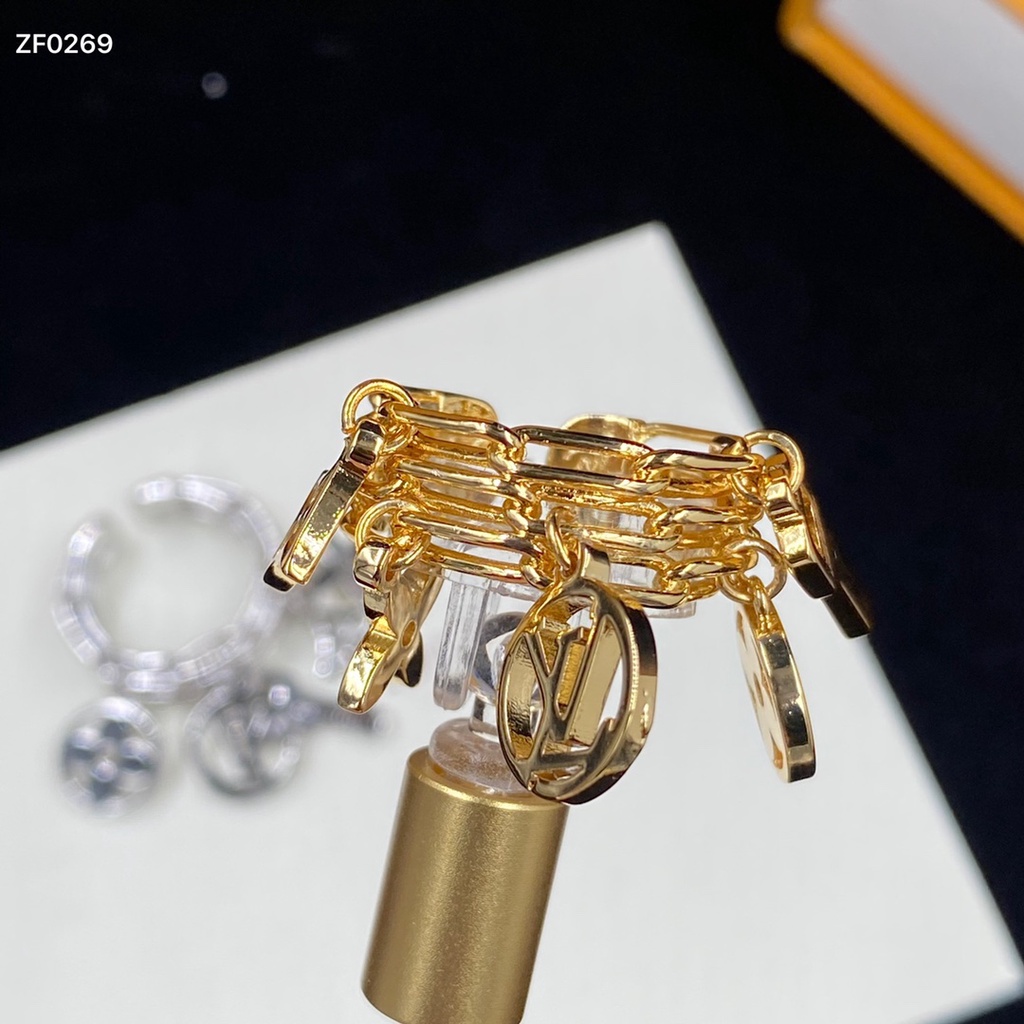 2022 New Style V Letter Presbyopic Accessories Key Ring Ladies Open ...