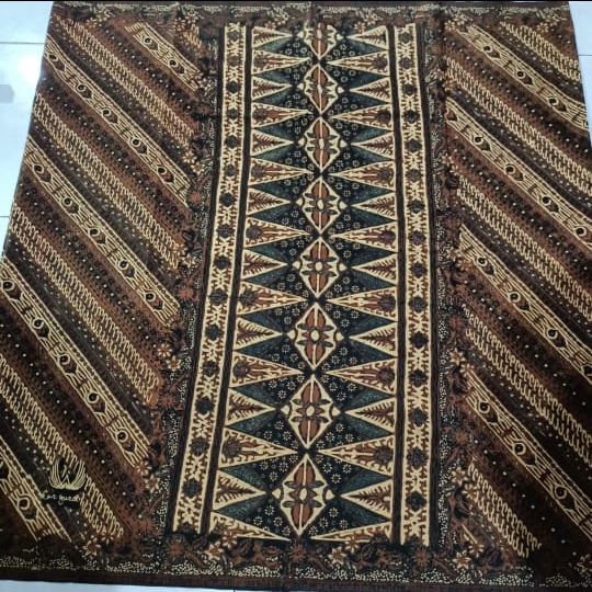 LAR GURDA SARONG | LAR GURDA BATIK SARONG | KANG SANTRI SCARF | MOTIF ...