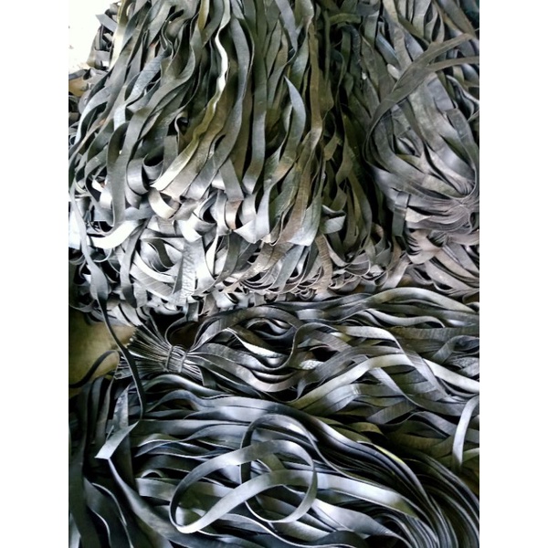 Rubber Rope Length 2 Meters Thick Material From Used Tires In The Truck ...