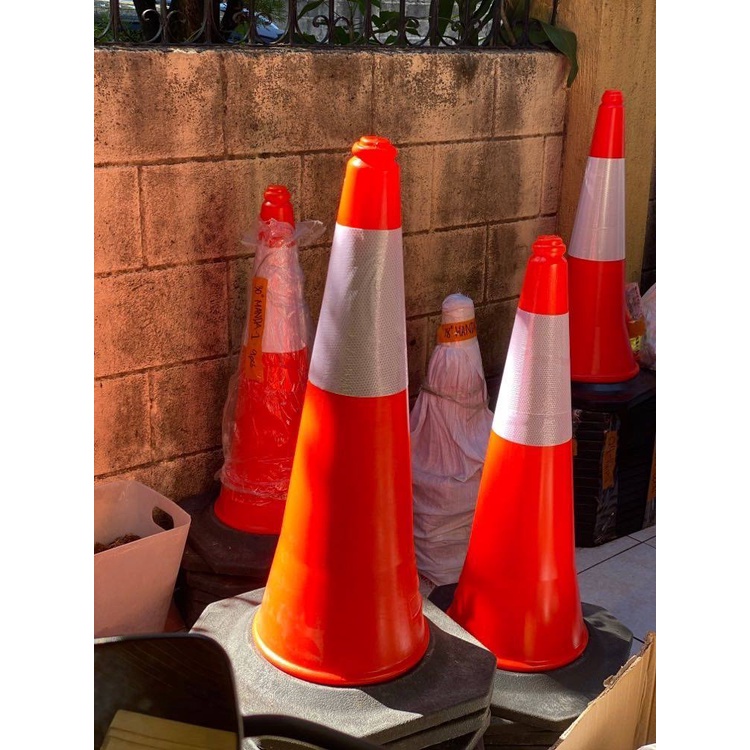 30 inches Road Cone Traffic Cone safety Cone with Reflector | Shopee ...