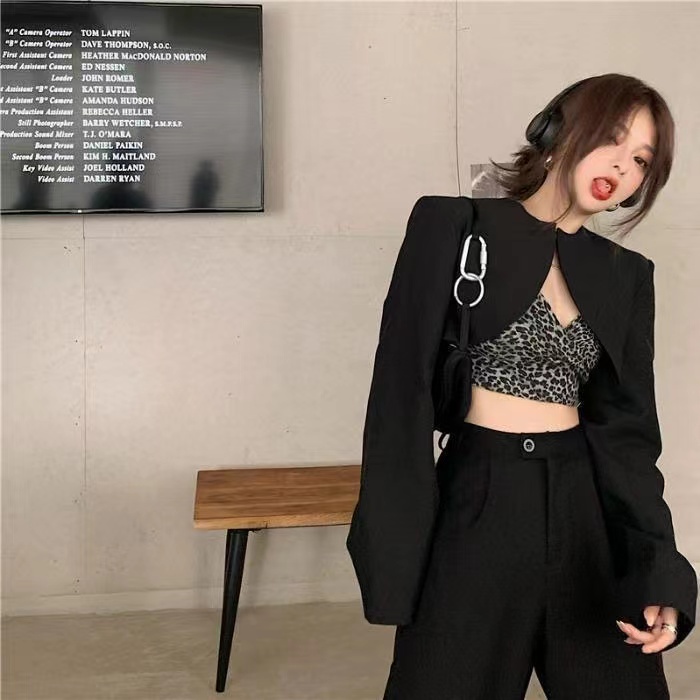 Fashion Suit Women New Style Leopard Print Sling+Black Hong Kong Jacket ...