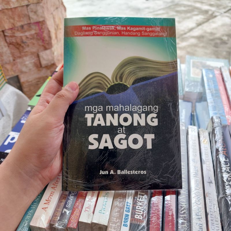 Mga Mahalagang Tanong At Sagot (UKAY BOOKAY) | Shopee Philippines