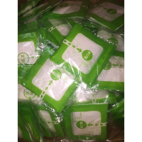 Wardrobe Hanging Moisture Absorbent Bags Anti-Mold Desiccant Packets ...