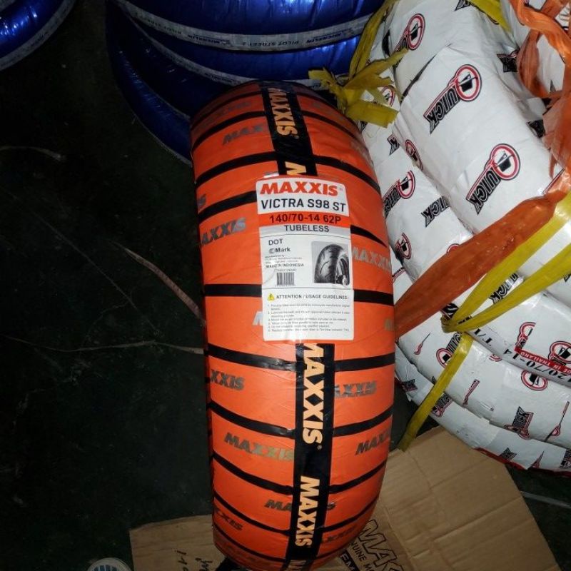 MAXXIS VICTRA S98 140/70-14 Tubeless Motorcycle Tire – Superior Grip ...