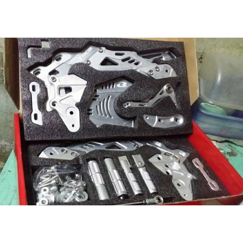 Racing Boy White Logo Rearset Full Shifter V6 "Not Foldable" for Yamaha ...