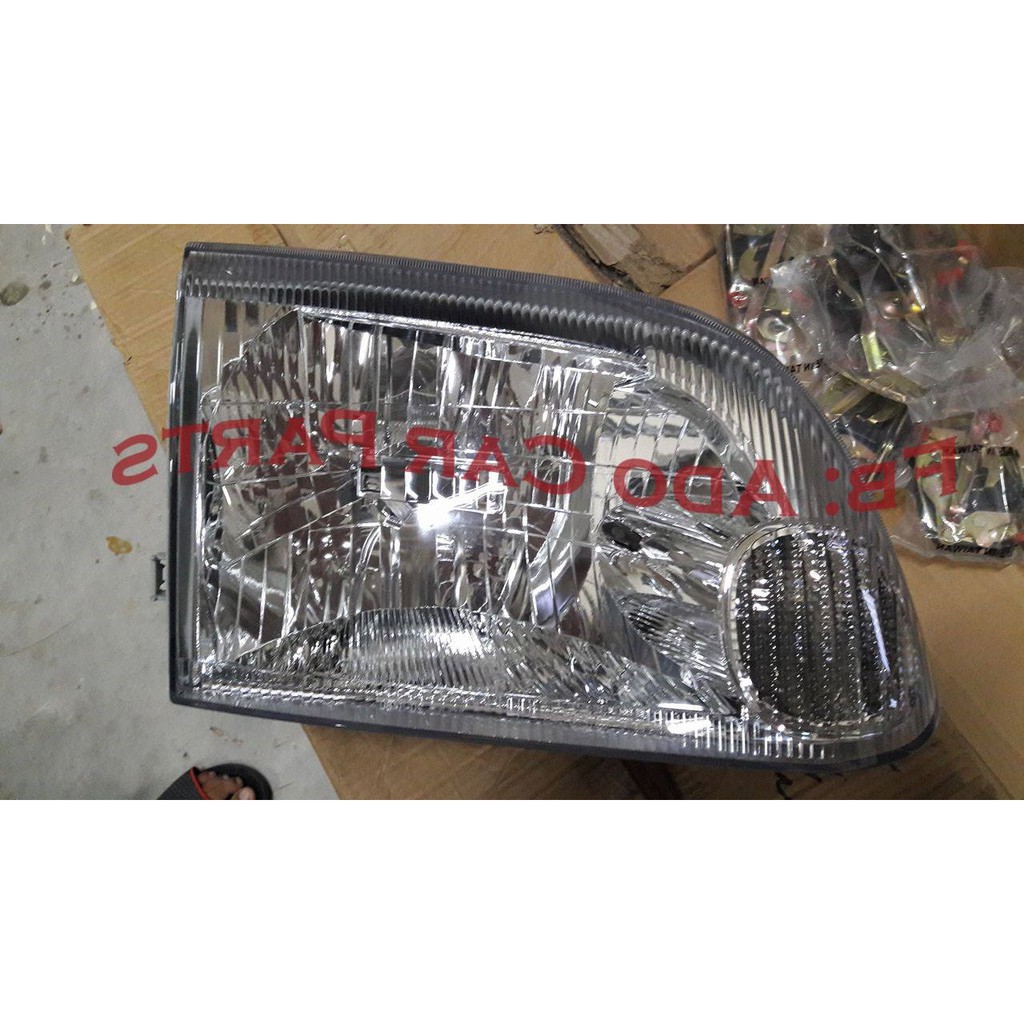 Toyota HIACE 1999-2004 Headlight Headlamp Head light Head lamp ...