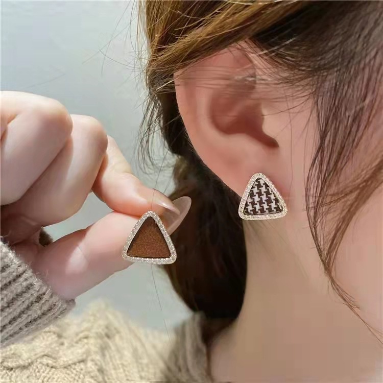 Women's Triangle Rhinestone Crystal PU Leather Houndstooth Stud Earrings Korean Vintage Earrings ...
