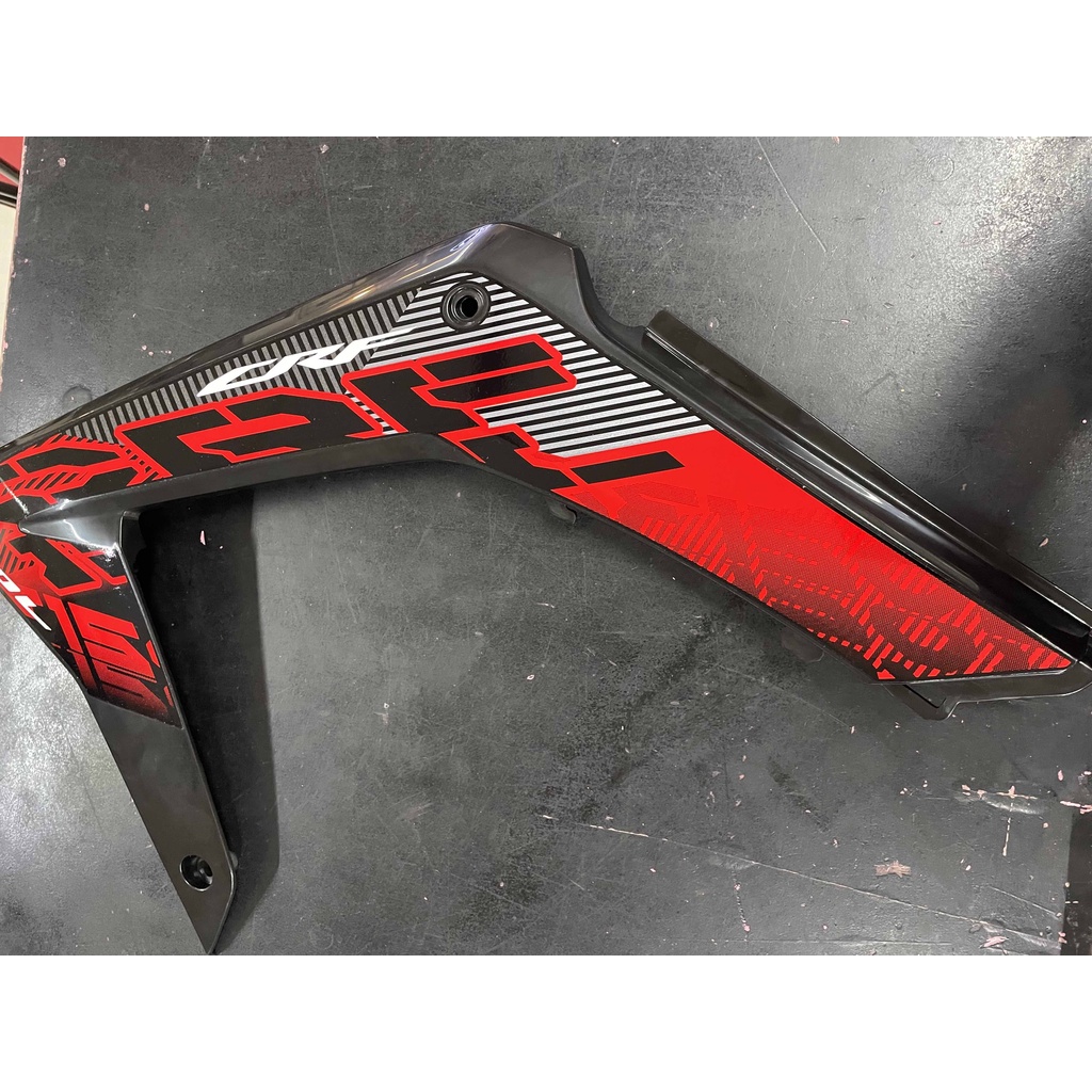 Honda Genuine Outer Tank Flairing shroud Left 17556-K84 and Right 17546 ...