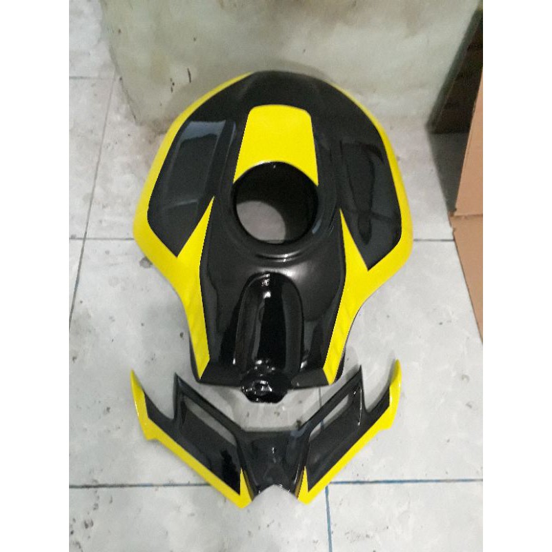 Tank cover r15 v2 model r1 winglet Package | Shopee Philippines