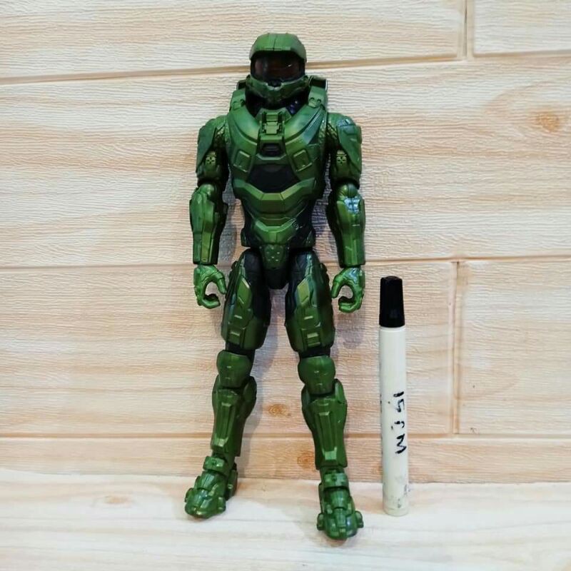 Action figurehalo master chief deluxe action figure titan heroes ...