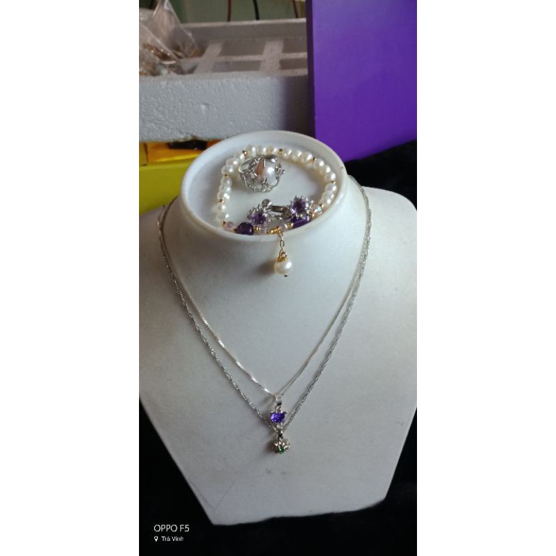 Very beautiful accessory Combo for women. Extremely durable material ...