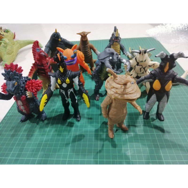 Ultraman spark doll Kaiju with live sign Bandai sec. B | Shopee Philippines