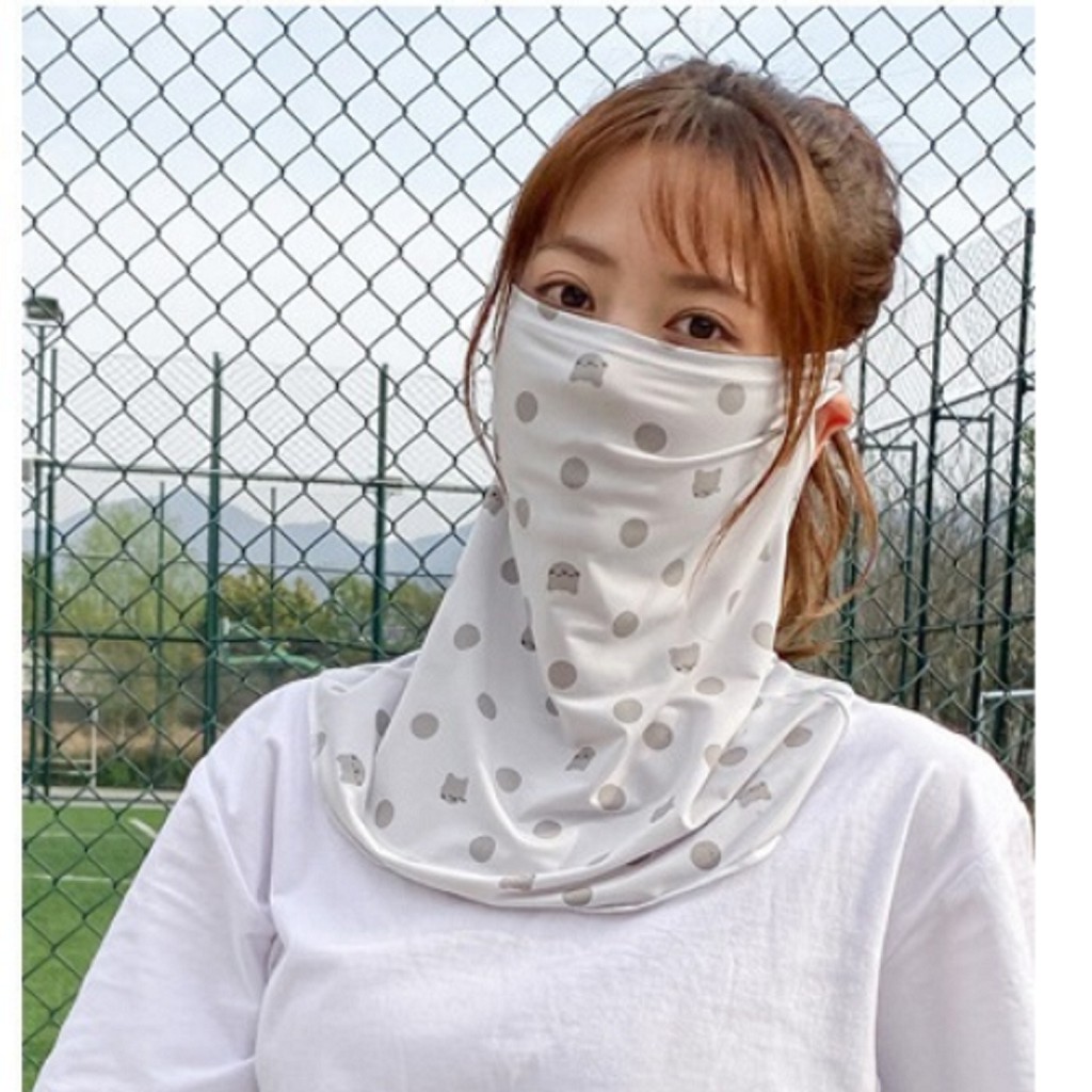 Long Tube Fabric Mask Covers The Chin Neck Behind The Neck Of The ...
