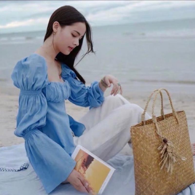 Yaya shirt, very beautiful work, the back is a smock. Wear it off the ...