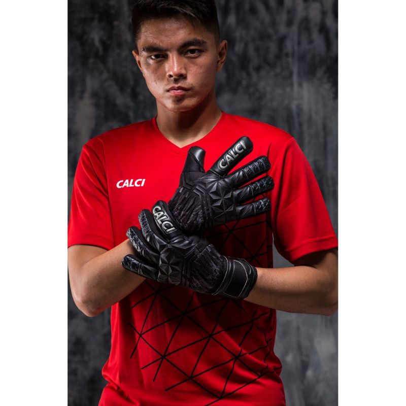 Calci illustro Ultima Blackout best goalkeeper gloves \ sticky ...