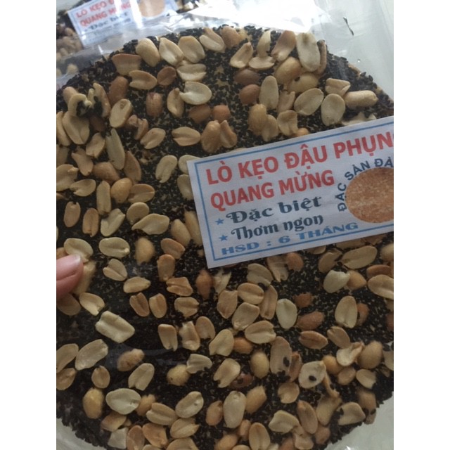 Da NANG SPECIALTY BLACK SESAME PEANUT CANDY combo 5 pieces | Shopee ...