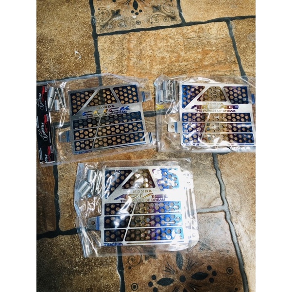 Titanium radiator cover for Honda Click 150i and 125i / ADV / Airblade ...