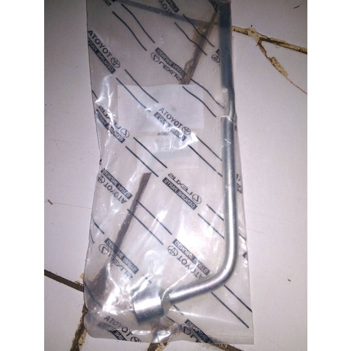 Toyota original Innova Wheel Lock | Shopee Philippines