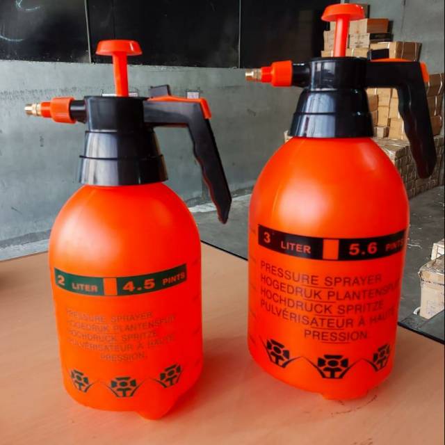 Spray bottles, 3 liter pump bottles, large thick water spray bottles ...