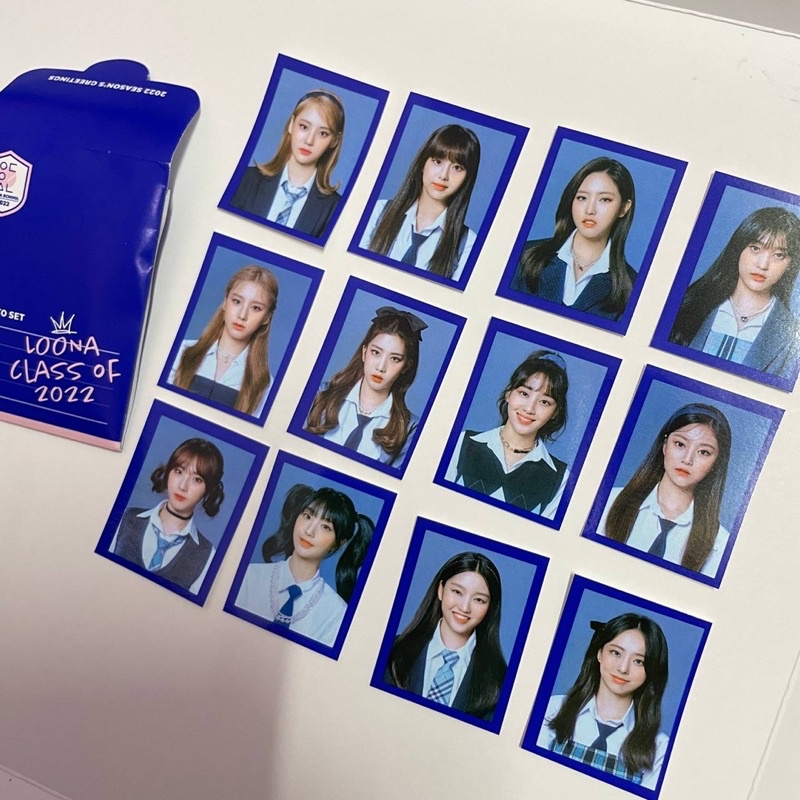 [OFFICIAL] LOONA ID PHOTO SET Class of LOONA 2022 Season’s Greetings ...