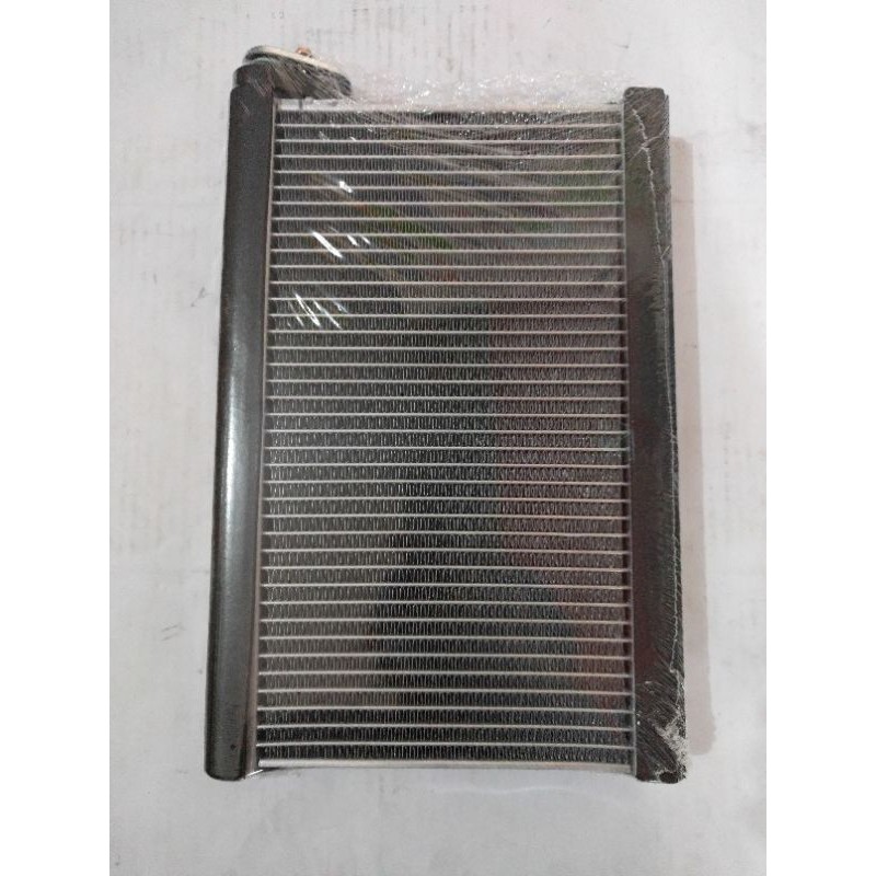 Mitsubishi/Fuso Canter & Hino 300 | 500 | 700 | Left or Right | Truck ...