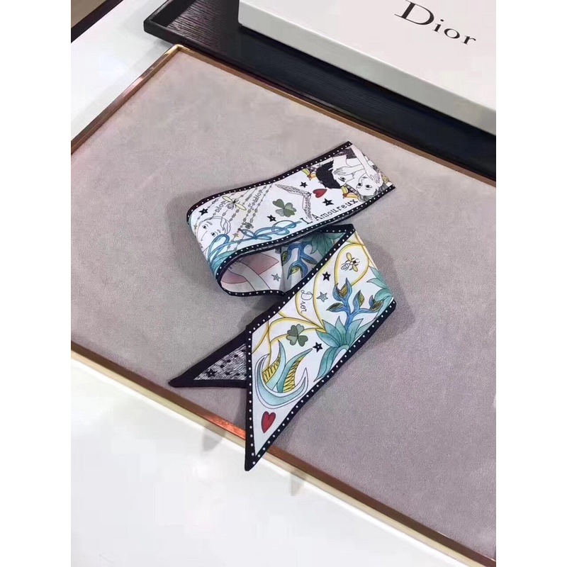 DIOR [With packaging] D's counter with the same new product floating ...