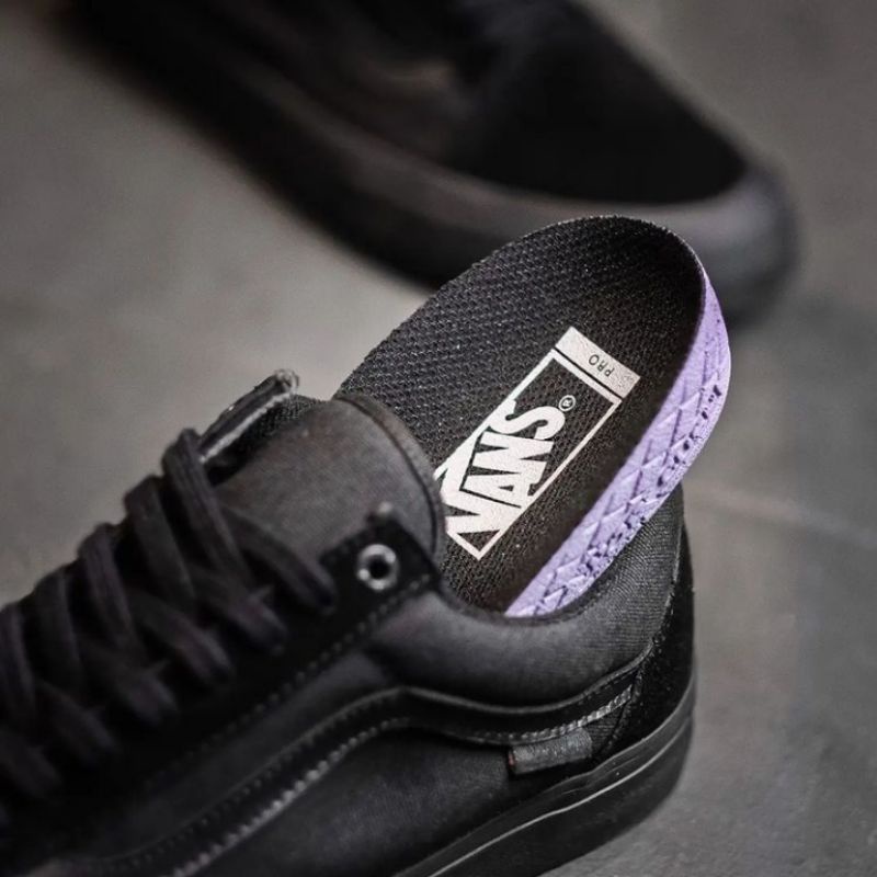 Authentic Vans x One Piece Jolly Roger (RETUR) | Shopee Philippines